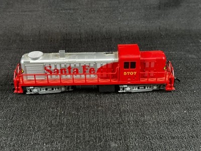 HO Scale Life Like Santa Fe 5057 Dummy Locomotive Model Train Railroad ...