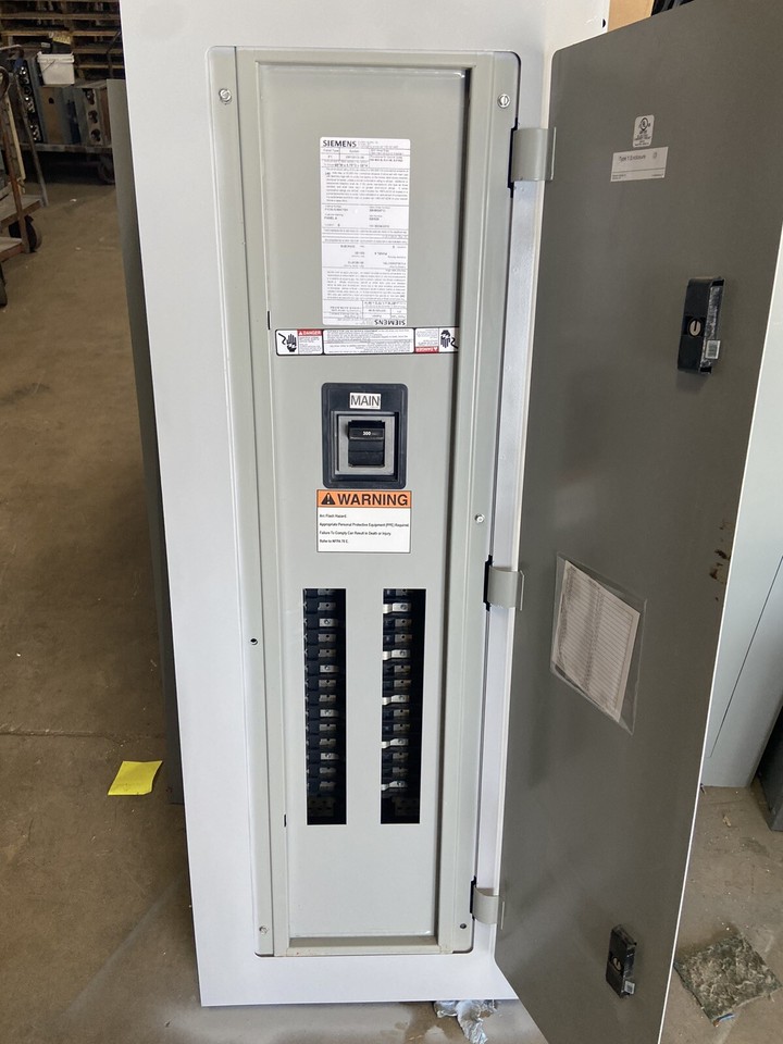 SIEMENS P1 300 AMP MAIN BREAKER 208Y/120 NEMA 1 PANELBOARD WITH SHUNT ...