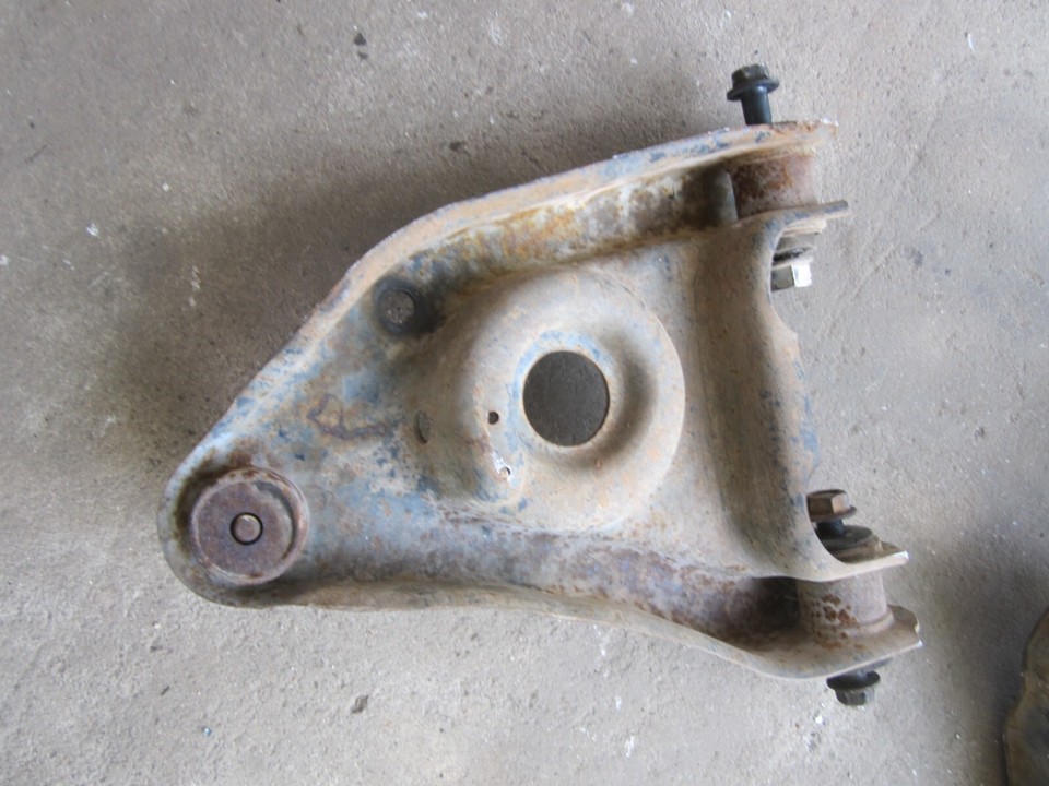 87 MUSTANG 5.0 GT V8 FOX RIGHT FRONT LOWER CONTROL ARM W/ SWAY BAR HOLE ...