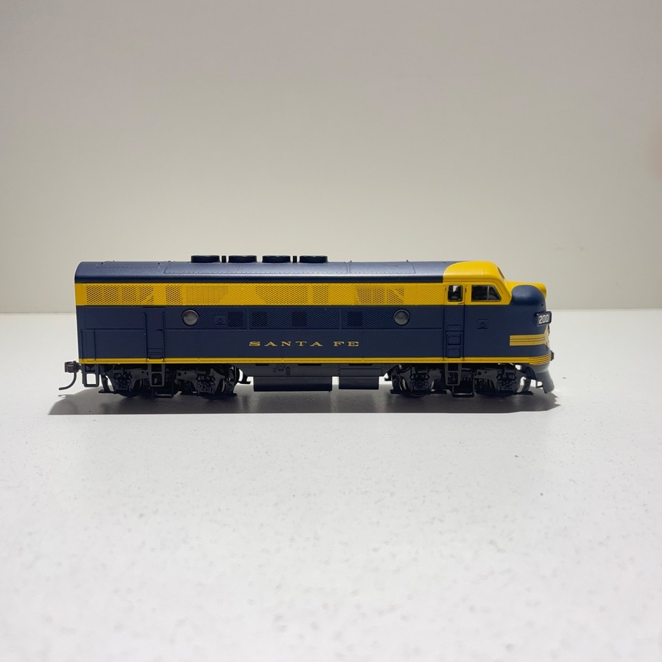 Proto 1000 HO Scale ATSF Santa Fe #200 F3A Locomotive Runs No Box | eBay