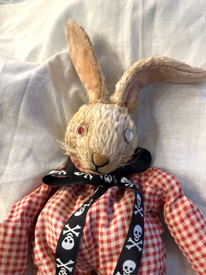 OLD Bunny Rabbit 23” One Red Glass Eye One Pearl Eye Limp Body CREEPY ...