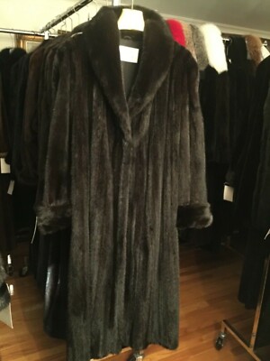 CHICAGO FUR MART SIZE 22. BRAND NEW LUXURIOUS FEMALE RANCH MINK COAT ...