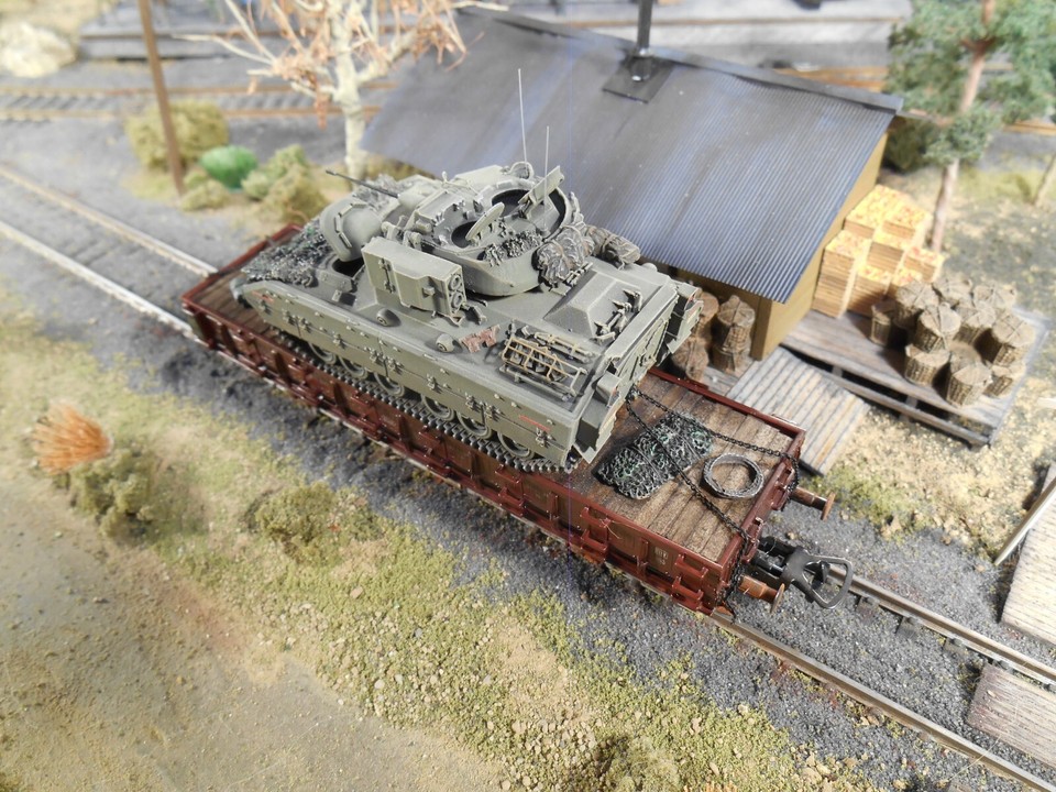 HO Roco Minitank US Army M2 IFV Bradley #A2088.Railway Car Hand Painted ...
