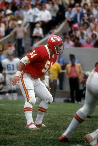 Jim Lynch Of The Kansas City Chiefs In Action 1972 NFL OLD PHOTO 2 | eBay