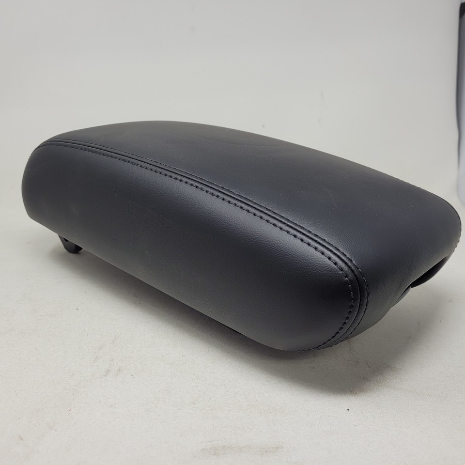 2014 - 2020 DODGE DURANGO FRONT CENTER CONSOLE ARMREST ARM REST OEM ...