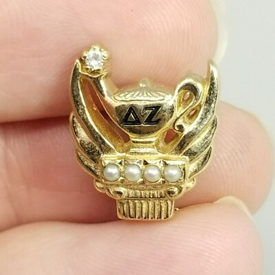 Vintage 1974 Delta Zeta AZ Fraternity Sorority Badge Pin Brooch, Gold ...