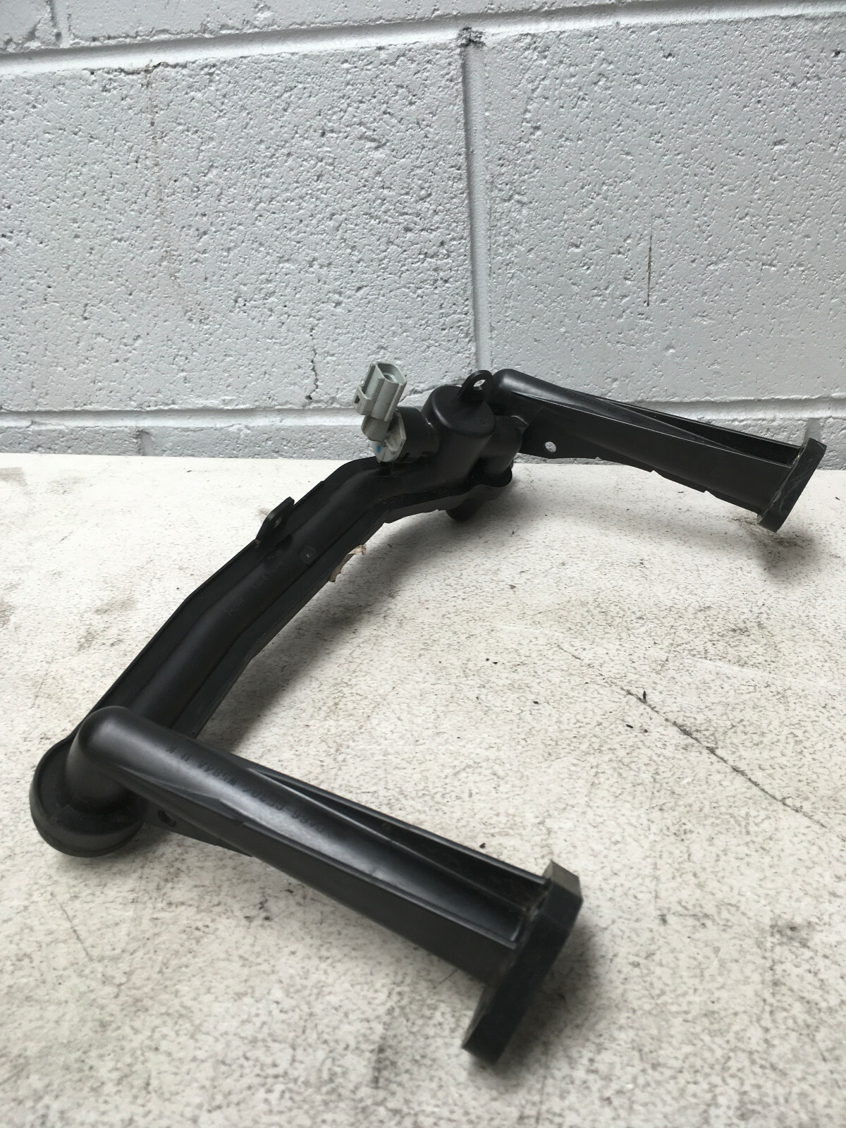 Range Rover 10-15 LR4 3.0L Supercharged Engine Water Coolant Crosover ...