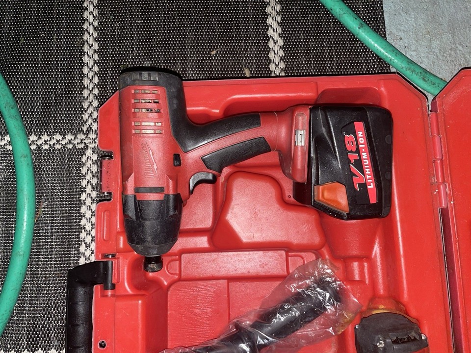 Milwaukee Cordless Compact Drill and Impact Driver Power Tool Set | eBay
