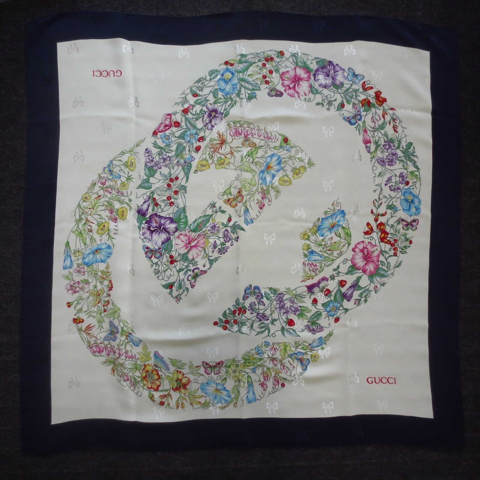 Gucci scarf Silk Scarf GUCCI flower Floral bandana bandanna large navy ...