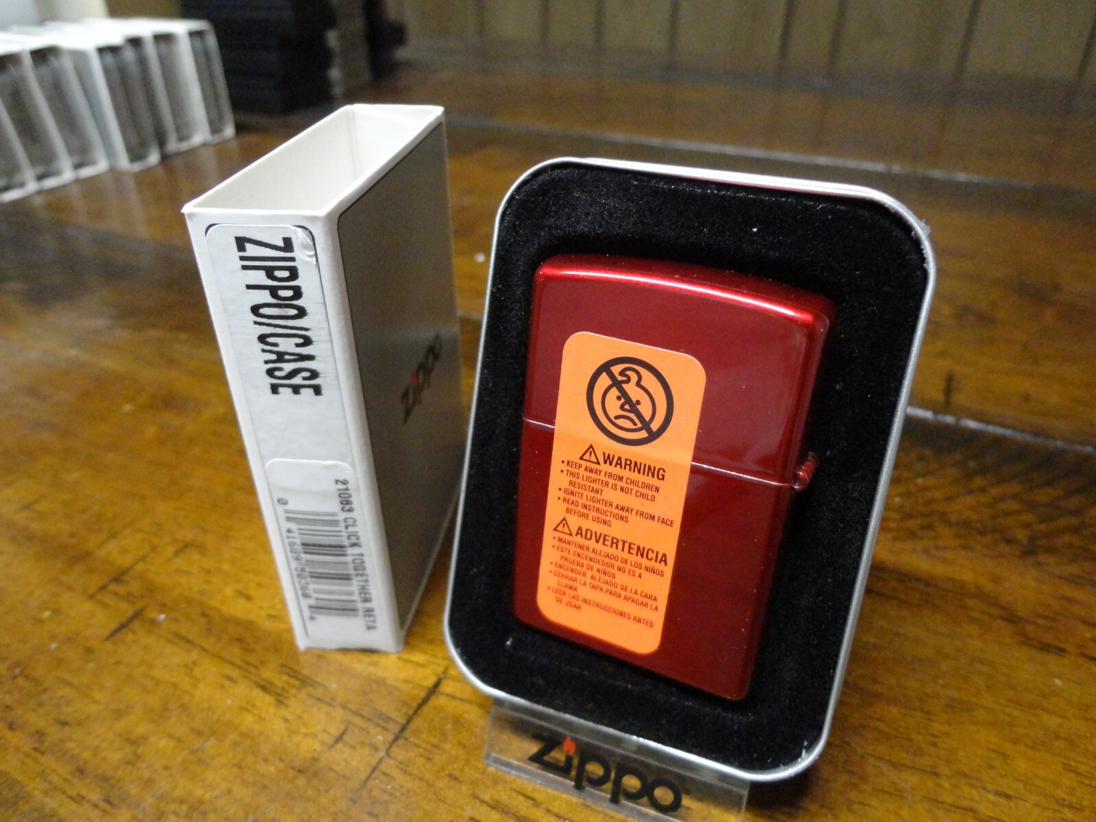 CANDY APPLE RED ZIPPO/CASE VISITORS CENTER CLICK TOGETHER ZIPPO LIGHTER ...