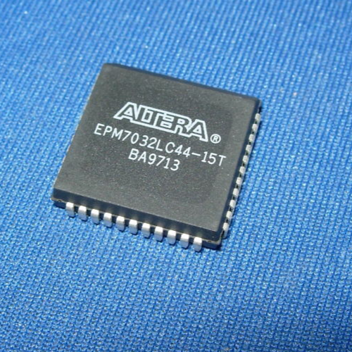 EPM7032LC44-15T Altera 44-PIN PLCC EPM7032LC44 USED W/LABEL LAST ONE ...