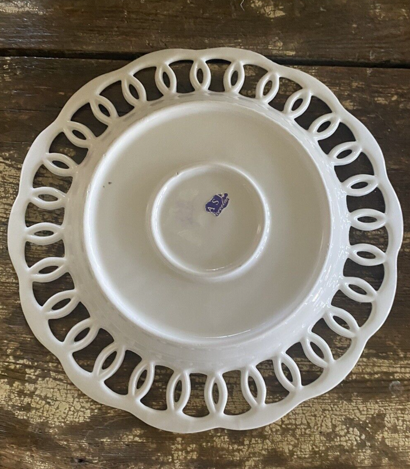 Basic Porcelana " By Home Essentials & Beyond" White Cut Out Plate~10 ...