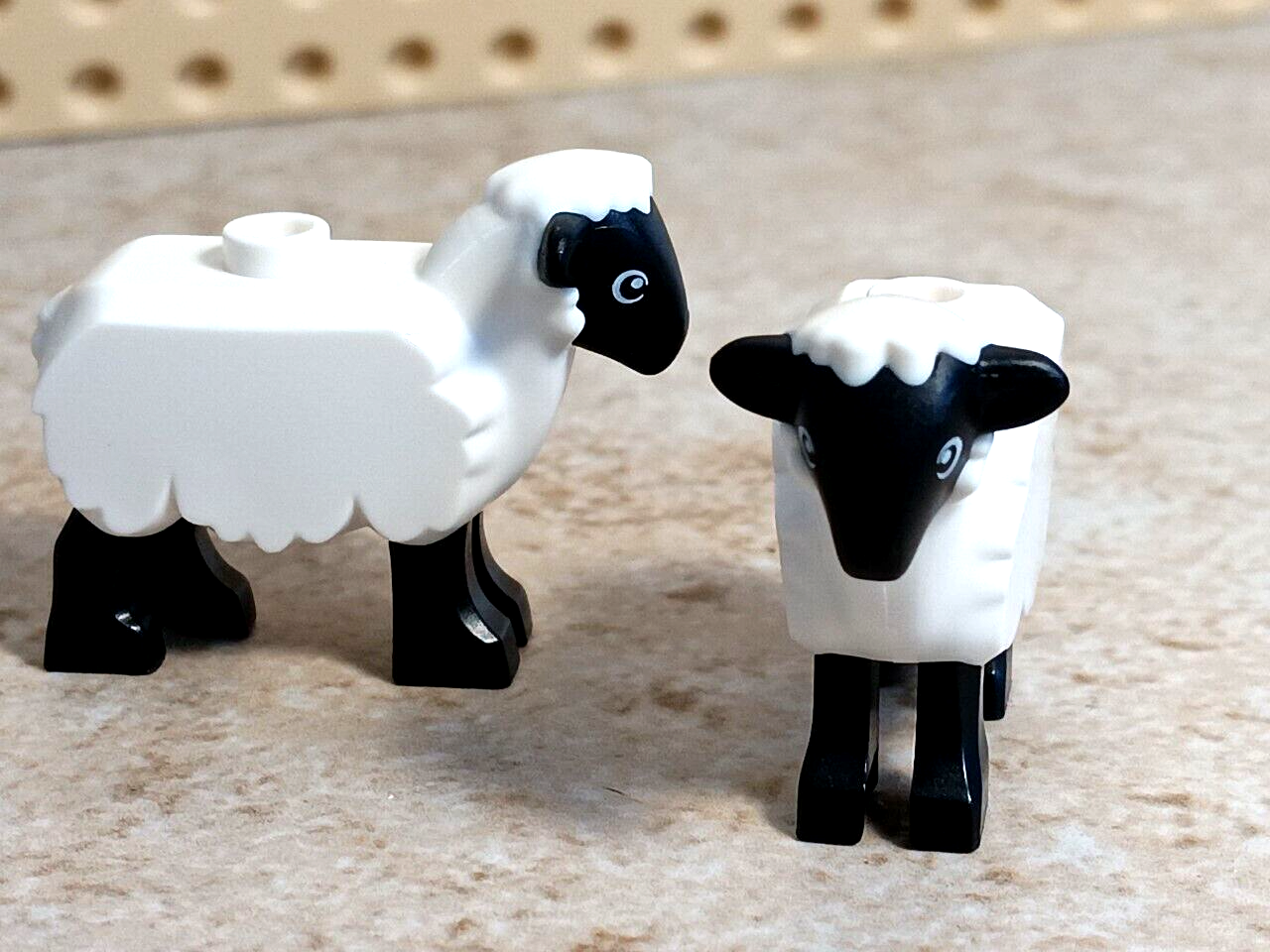 LEGO Sheep Mickey Farm Barn Yard White Fluffy Fleece Black Head Feet ...