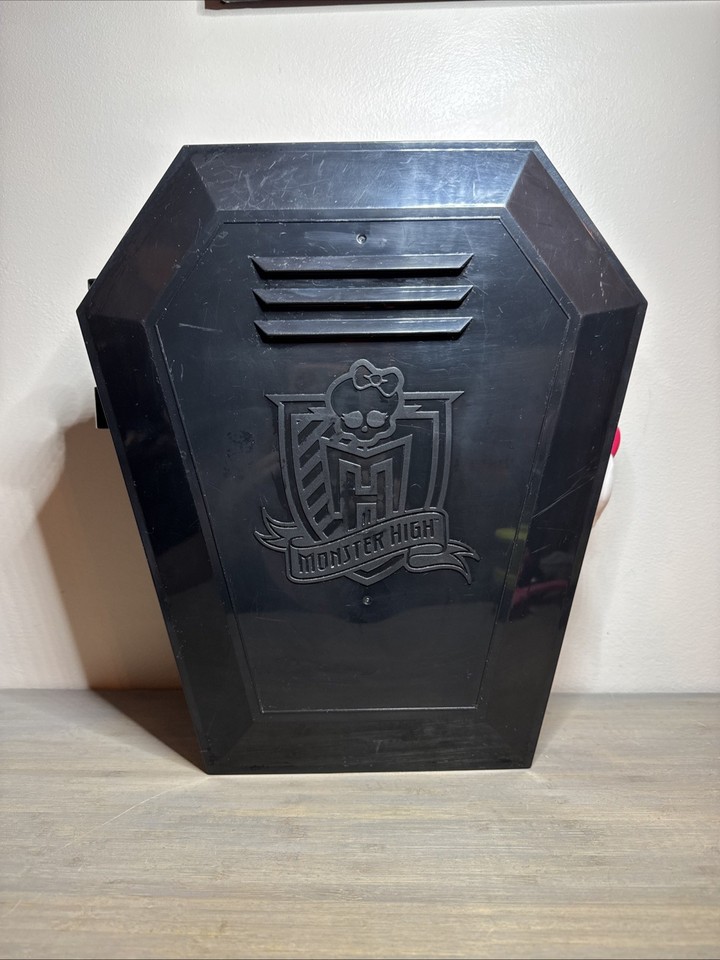 Monster High Draculaura Draculocker Doll And Accessories | eBay