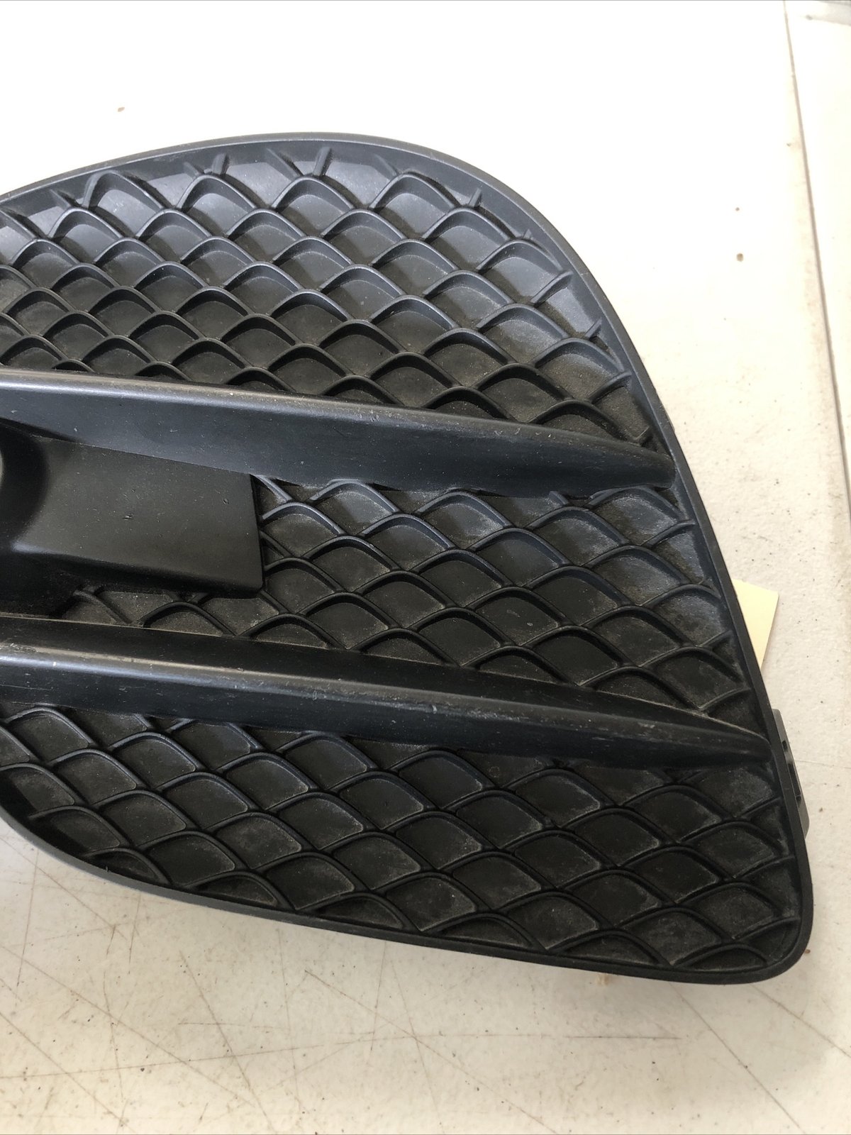 2016 2017 2018 2019 Mercedes GLC300 Left Front Bumper Side Grill OEM ...