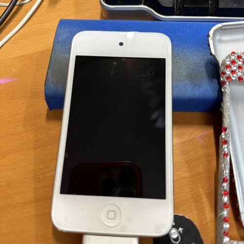 ⭐Big Sale⭐ Apple iPod Touch 8 GB⭐ TESTED WORKS GREAT | eBay