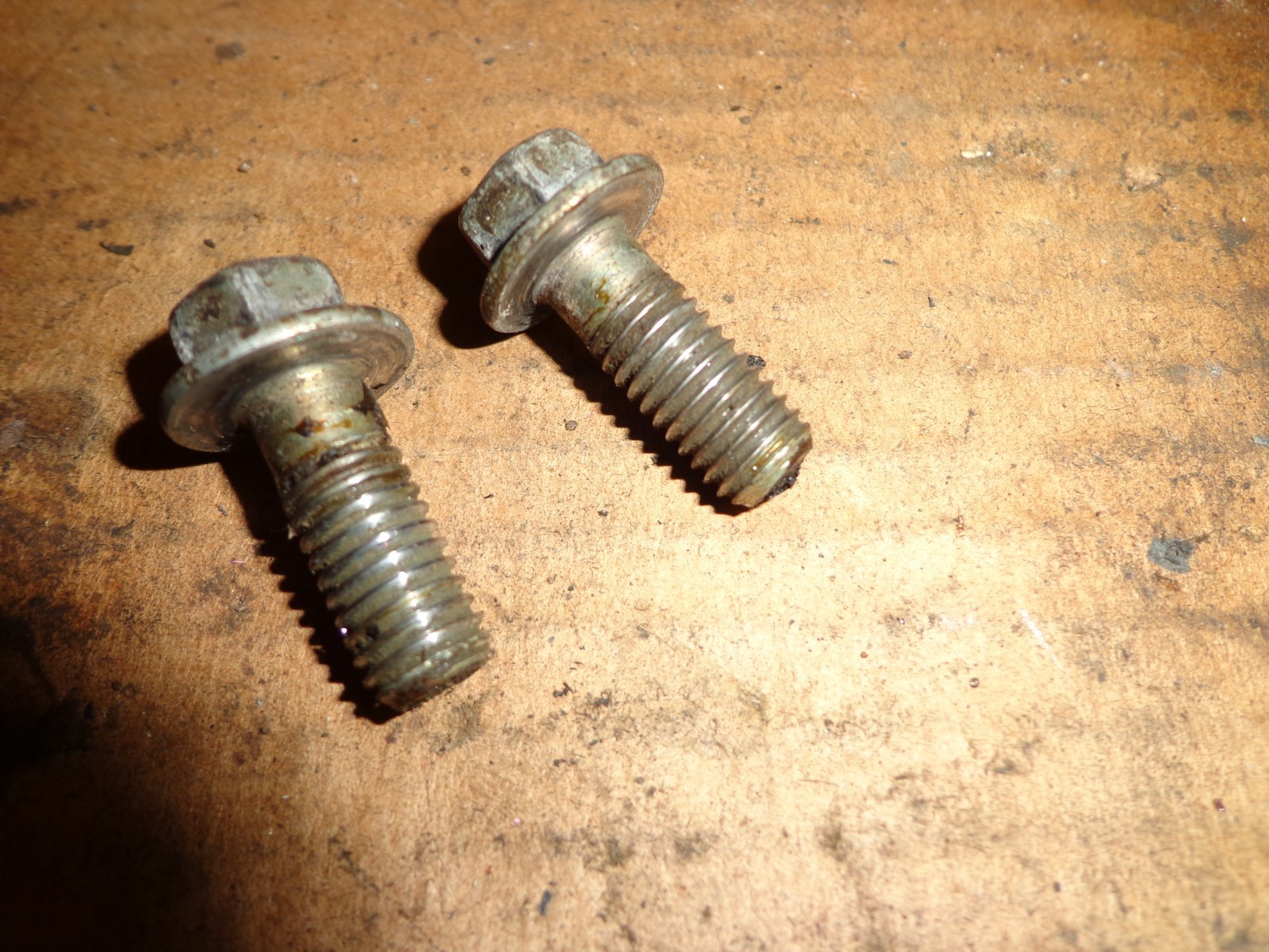 Toyota Supra MK3 1986.5-92 7MGTE/7MGE EGR to side of upper intake bolts ...