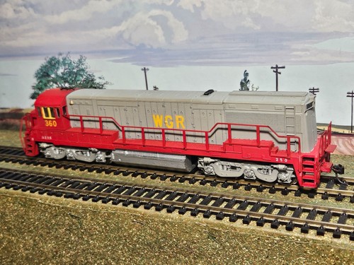 AHM/Rivarossi Ho 6 Axle U25C locomotive, Re-lettered Santa Fe ...