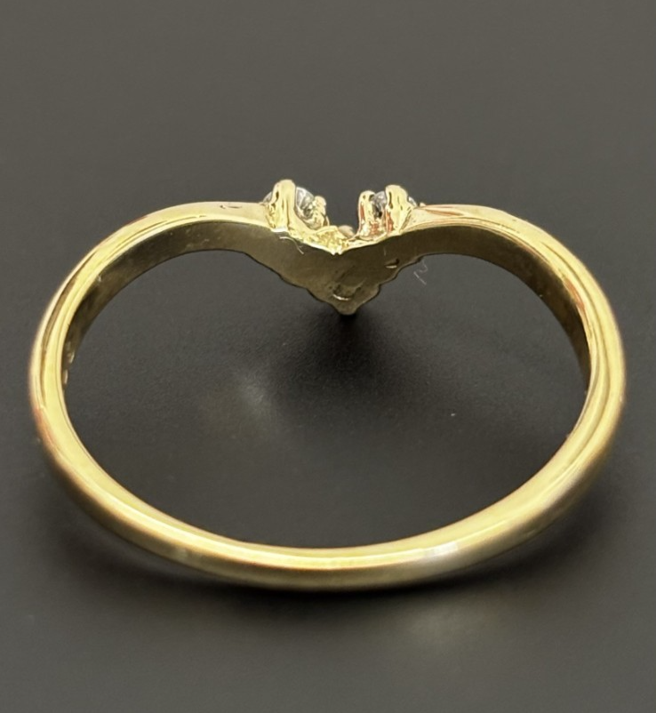 9ct 375 Yellow Gold Vintage 0.10ct 3 Stone Diamond Ring, Size N, US 6.5 ...