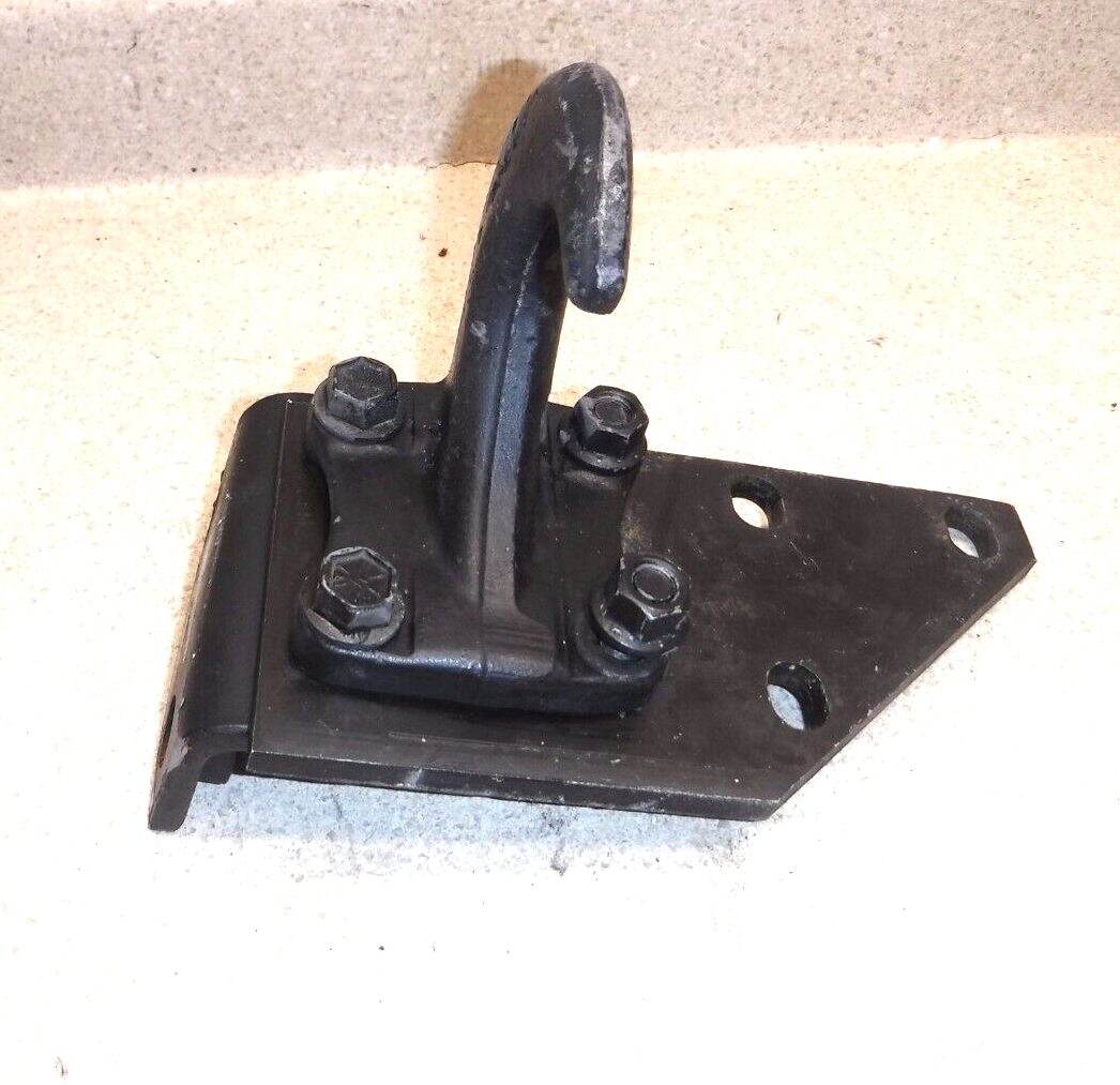 1688963C1 1999 Genuine International Navistar Tow Hook with Brace ...