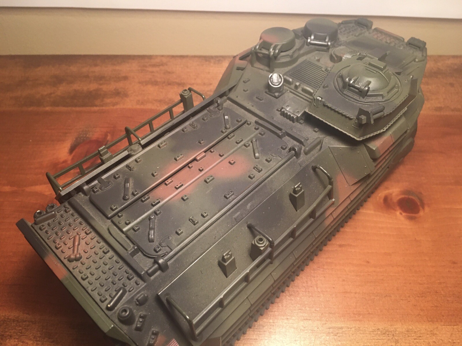 A09 Forces of Valor Unimax 1:32 Amphibious Tank Vehicle AAVP7A1 Amtrac ...