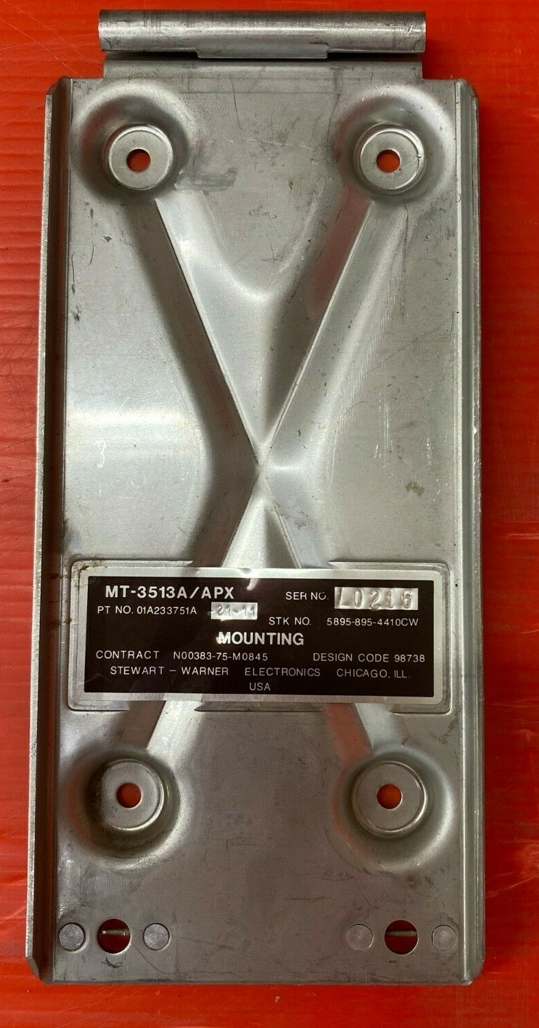 MT-3513A/APX MOUNTING PLATE FOR -TS-1843-(-)/APX TEST SET P/O AN/APX-72 ...