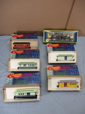 6 Vintage HO Scale Trains in Original Boxes Roundhouse Cars & AHM ...