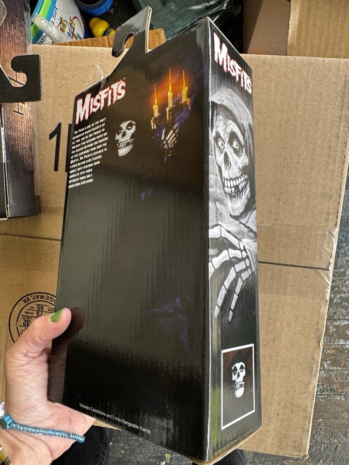 MISFITS The Fiend in Black Robes 8" Action Figure Fiend Club Crimson ...