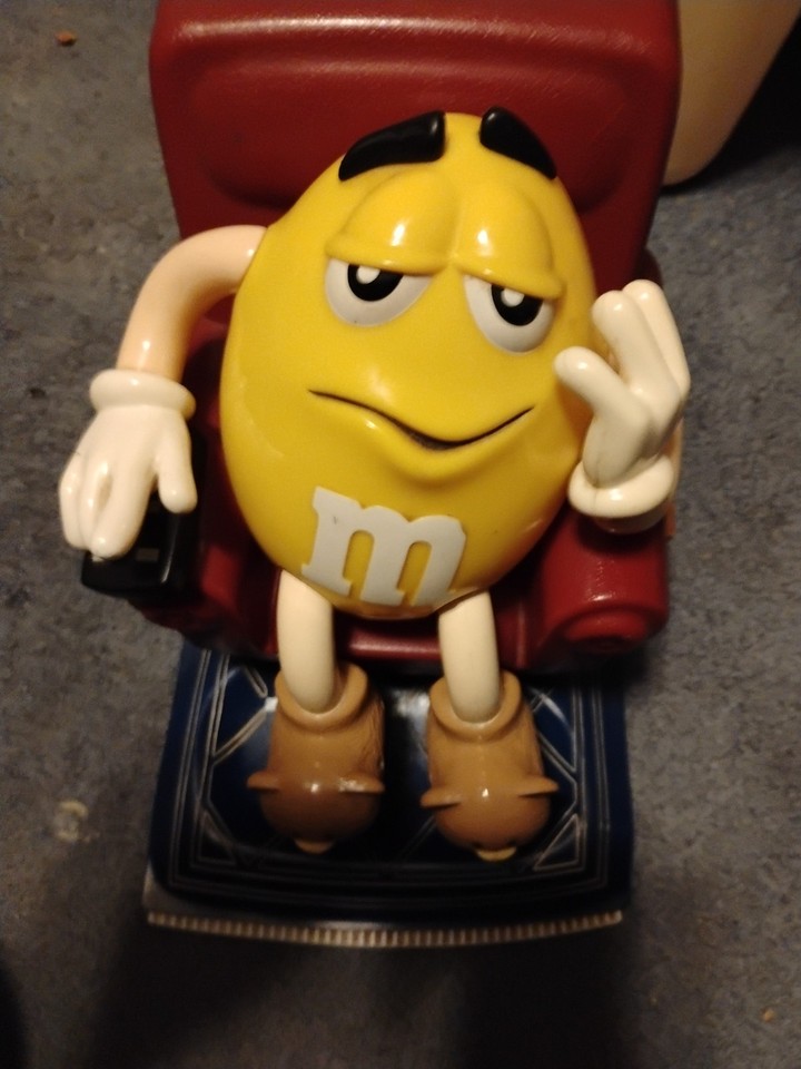 M&M Mars Yellow Peanut Candy Dispenser Lazy Chair Recliner | eBay