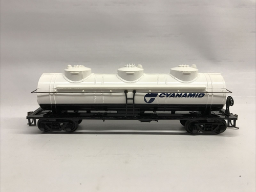 Bachmann Silver Ho Train 3 Dome Tank Car American Cyanamid with Knuckle ...
