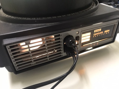 Vintage Kodak Carousel 650H Slide Projector w/ Remote Control & Case | eBay