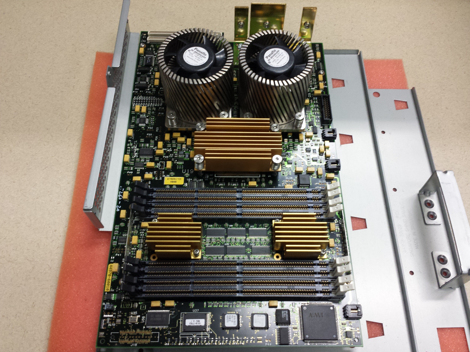 A4978-69010 HP J5000 System Board dual 440MHZ cpu Tested working A4978 ...