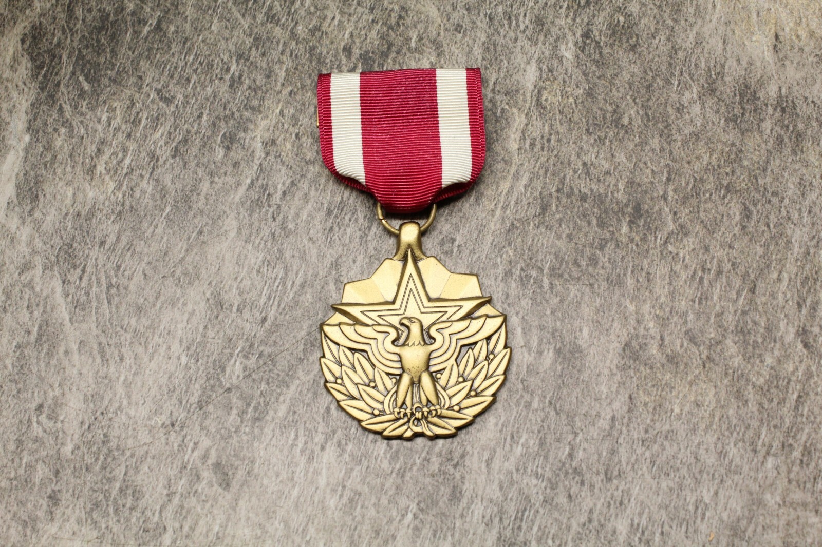 VINTAGE VIETNAM ERA U.S. MILITARY RED MERIT SERVICE MEDAL 116C | eBay