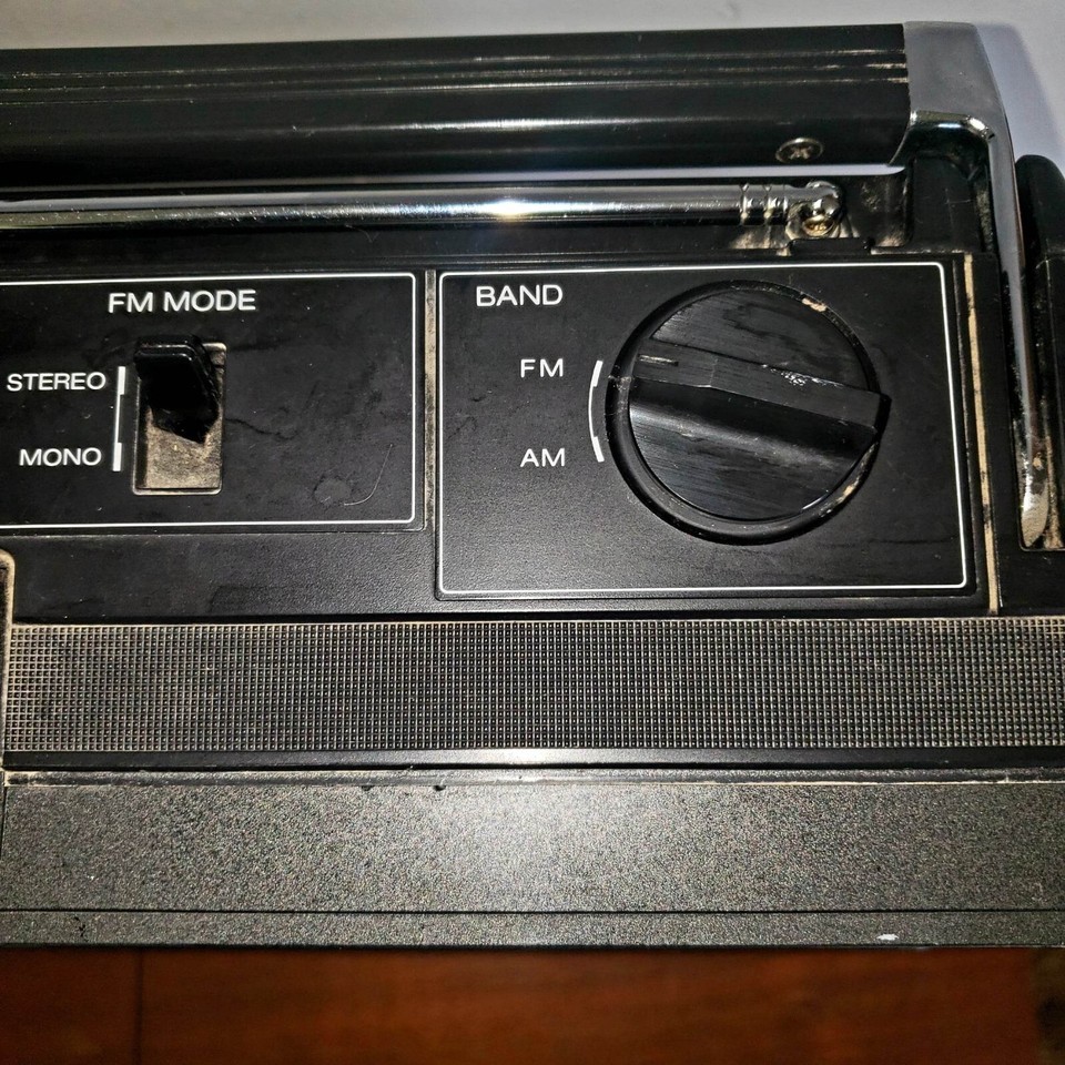 Realistic SCR-3 vintage Cassette 80's Boom Boxbox pre-owned by Radio Shack | eBay