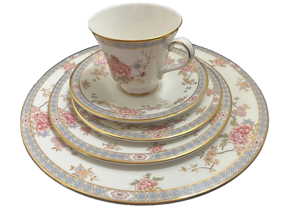 Canton Pattern by Royal Doulton Bone China Dinner Set 5 PC Place ...