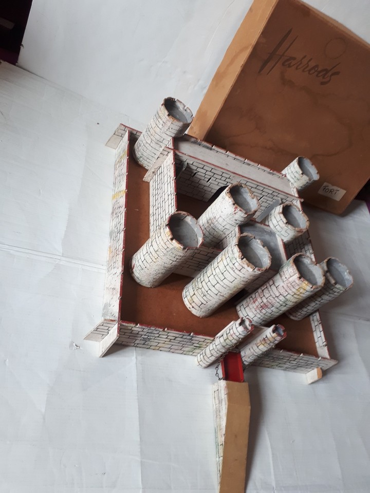 HARLECH CASTLE NUMBER 5 TRI-ANG TRIANG 1950s FORT KNIGHTS MEDIEVAL | eBay