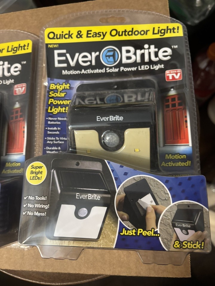 PAIR New AS SEEN ON TV Ever Brite Motion-Activated Solar Power LED ...