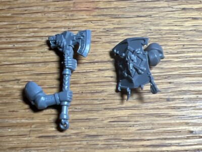 Space Marines Bits; Wolves Wulfen Thunder Hammer & Storm Shield Warhammer 40K A | eBay