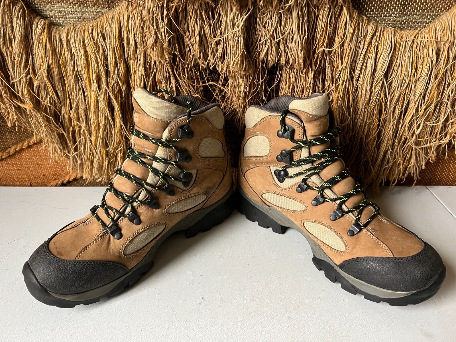 Merrell J50743 Walnut Sawtooth Leather Hiking Outdoor BOOTS Vibram Mens ...