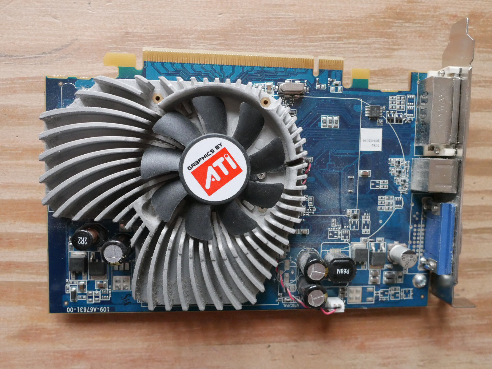ATi AMD Radeon X1650 Pro DVI VGA Video PCI-E 256MB | eBay