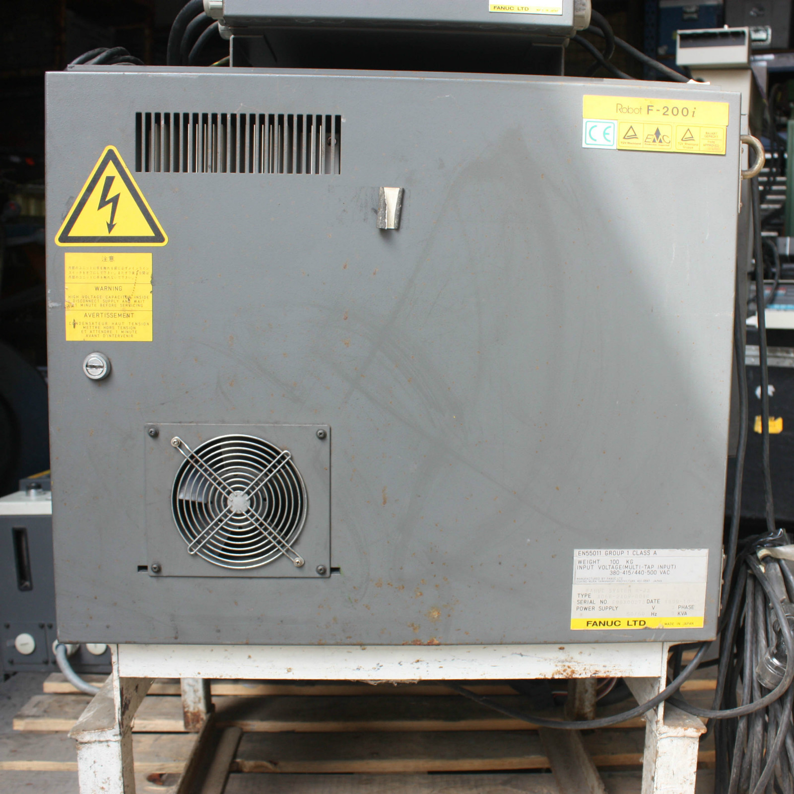 Fanuc Robot System R-J3 A06B-2409-B010 Control system Servo Amplifier ...