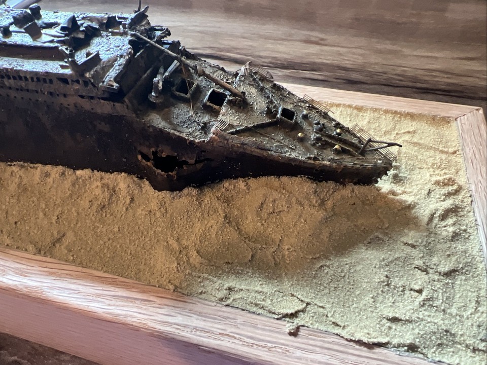 1/570 Titanic Bow Wreck Model With Wood Base | eBay