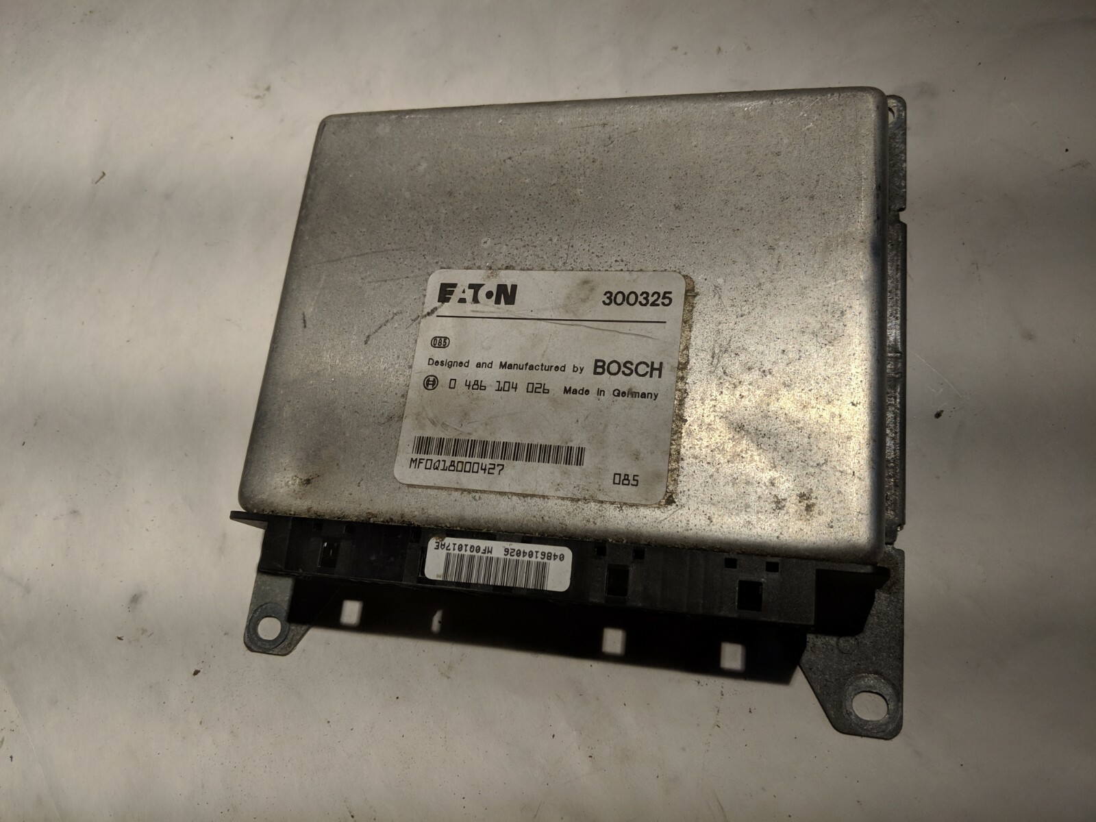 Mack ABS Anti-lock Brake Control Computer 2001 Eaton 300325 Bosch Ch ...