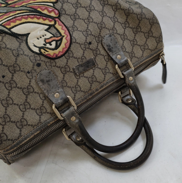 RARE! Gucci Women's GG Supreme Joy Unicef Snowman In Africa Boston ...