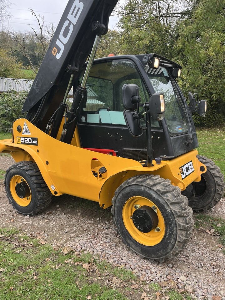 2017 JCB 520-40 Telehandler Road Registered Only 2100 Hours. 1 Previous ...
