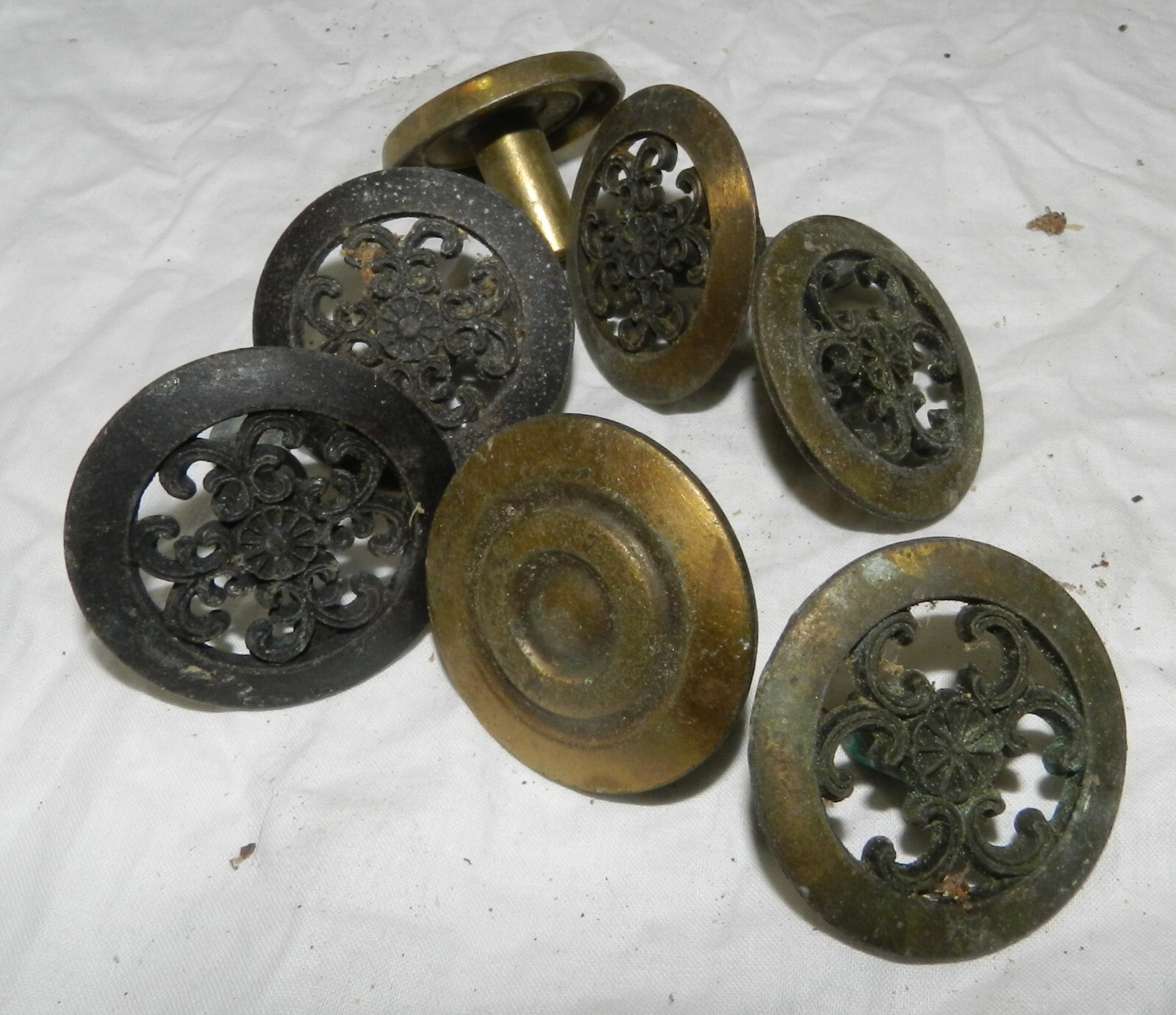 Lot of 7 mismatched Cabinet Knobs - 1.5" in diameter | eBay