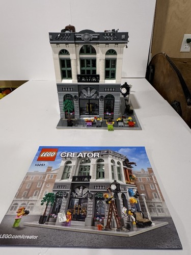 Lego Creator Expert Brick Bank 10251 Set With Minifigs And Instructions ...