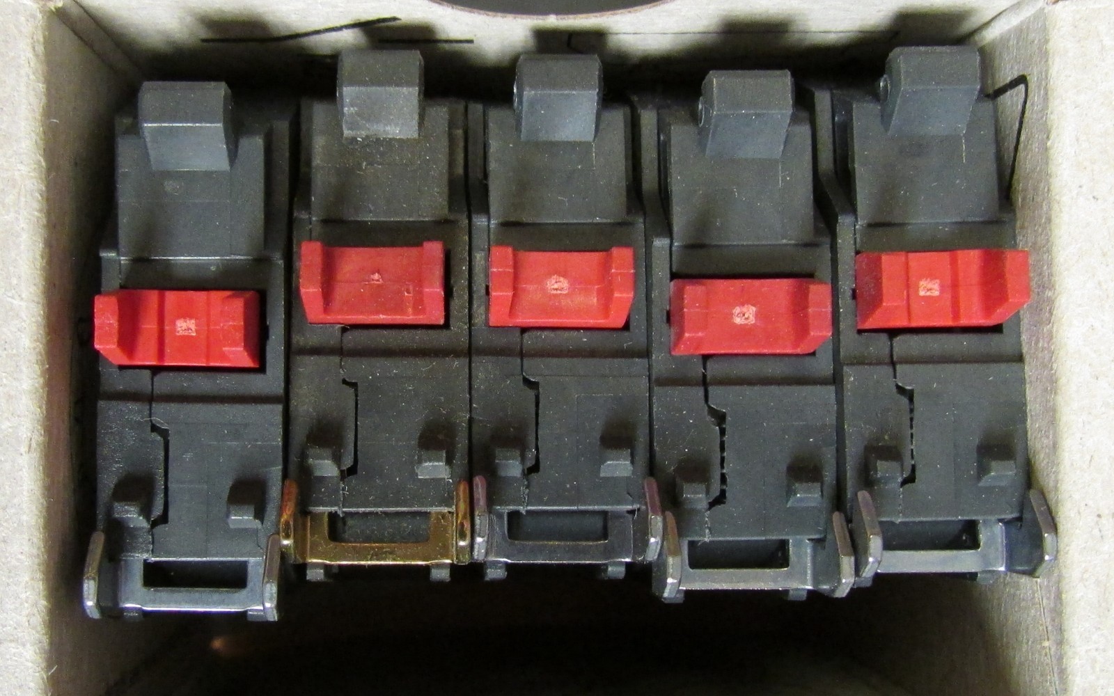 GROUPE SCHNEIDER TELEMECANIQUE ZBE 102 NC Push Button Contact Block ZBE102