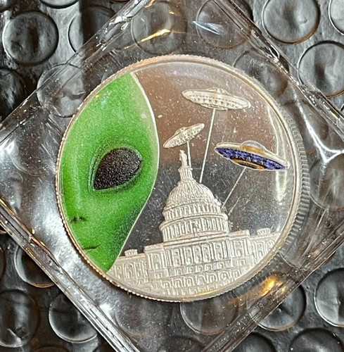 Colorized Alien Invasion 1 oz .999 Silver Whitehouse in capsule AREA 51 ...
