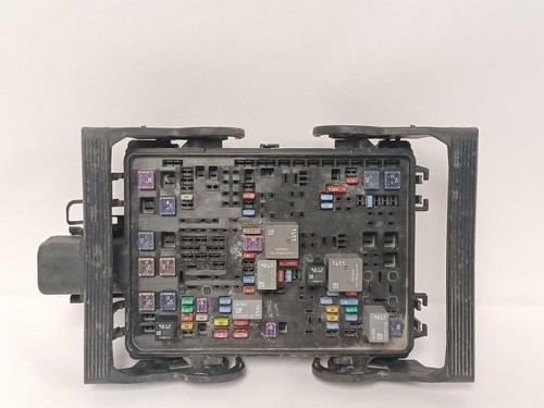 2014-2017 Chevy Silverado 1500 6.0L Engine Fuse Box OEM Assembly ...